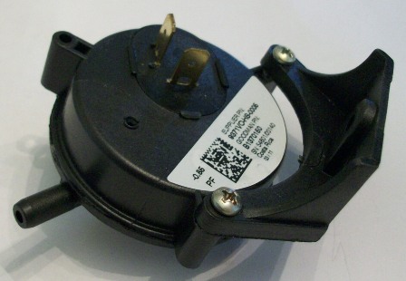 Goodman B1370150 pressure switch