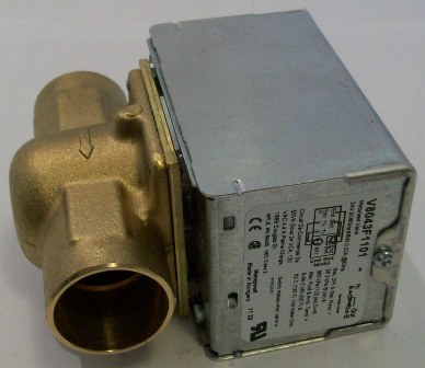 Honeywell V8043F 1101 1" zone valve with block